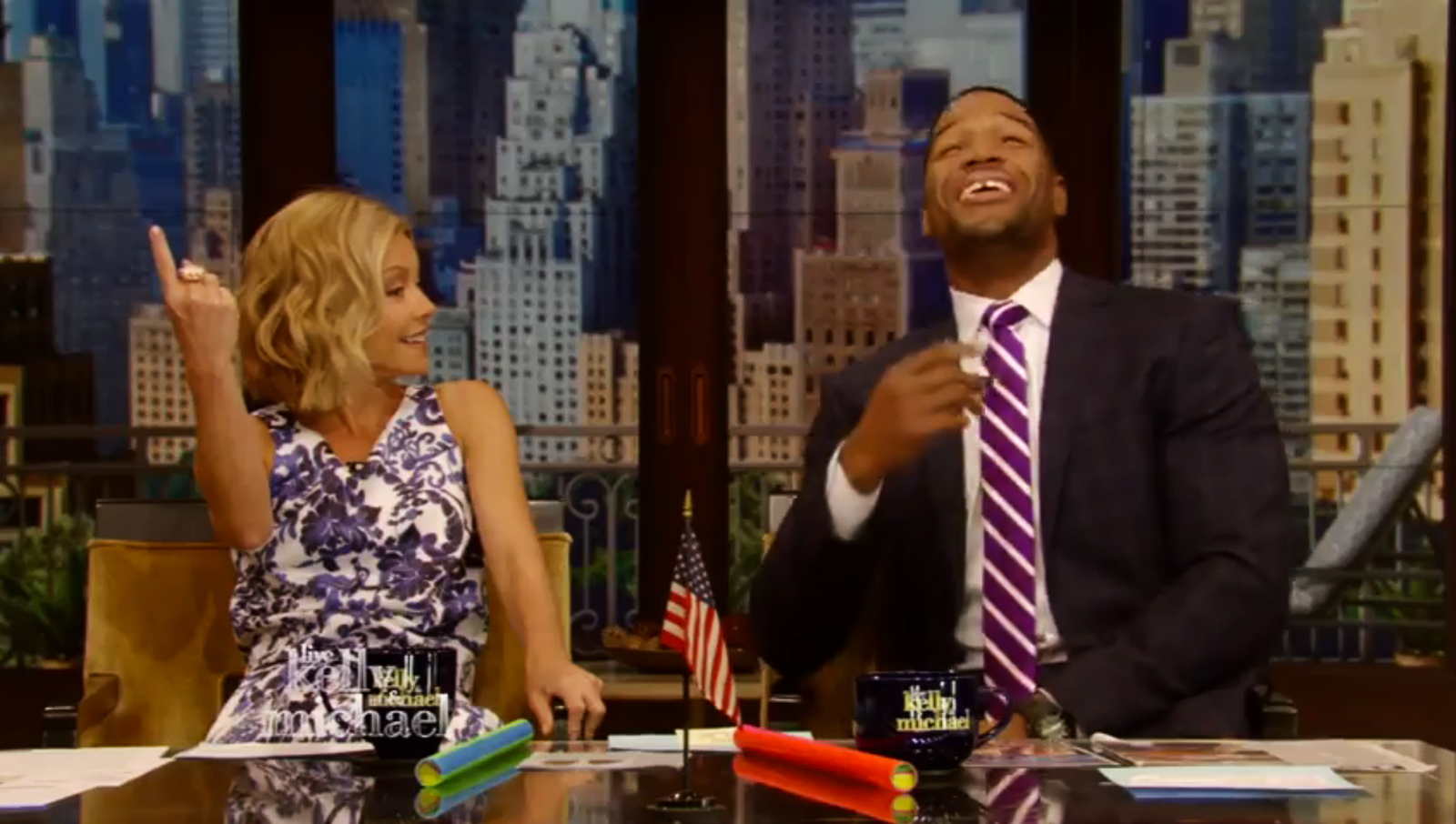 What Kelly Ripa would do if she were in a boxing match | AOL Features